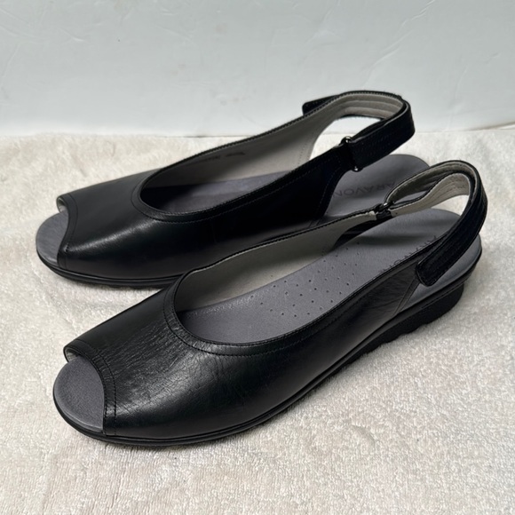Aravon | Shoes | Aravon Josie Slingback Open Toe Sandals | Poshmark